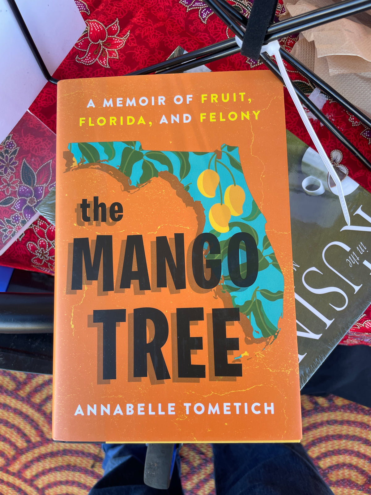The Mango Tree : A Memoir of Fruit, Florida, and Felony — Arkipelago Books